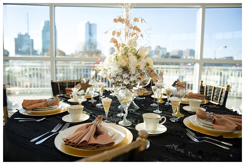 Tips to Create a High End New Years Table | Custom Love Gifts